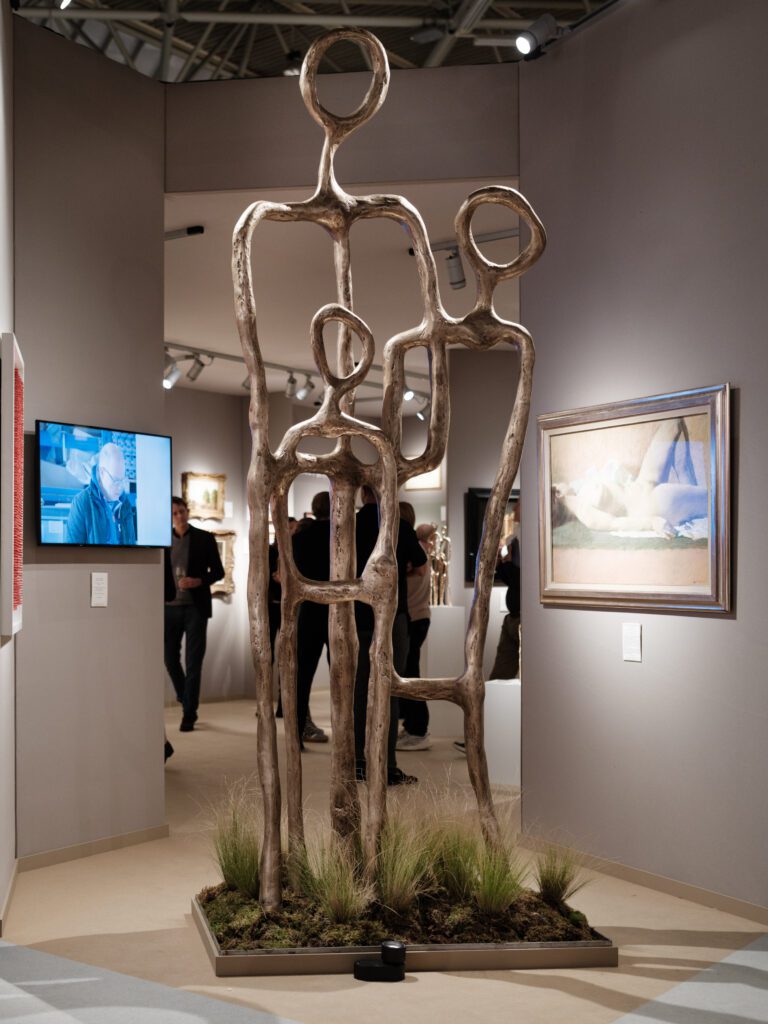 Micky Hoogendijk - bronze sculpture - The Ones VI - XXL